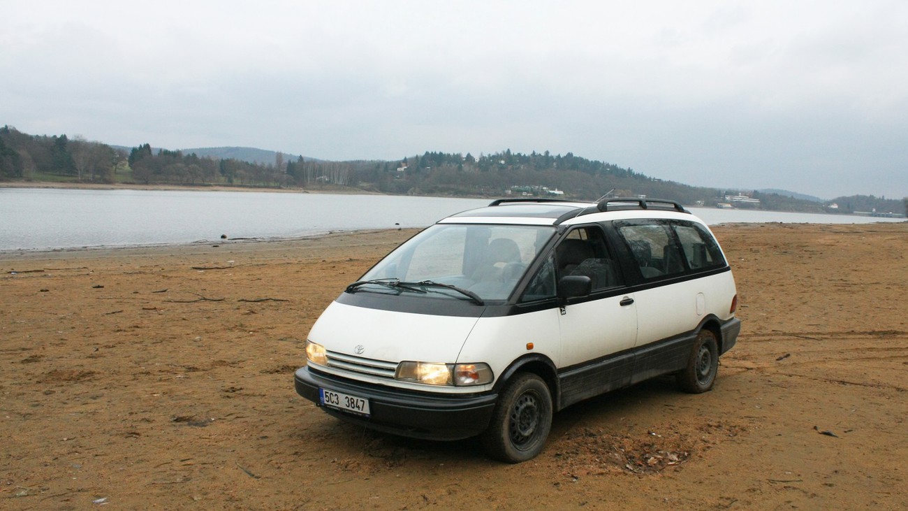 PlechCup závodní speciál: Toyota Panda Previa | Autíčkářova garáž ...