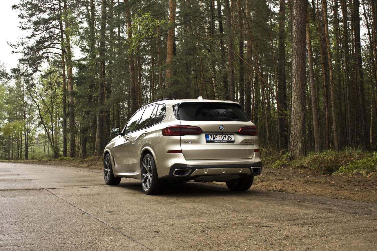 BMW X5 xDrive 30d: Velké auto, nebo malý dům? | Recenze & testy ...