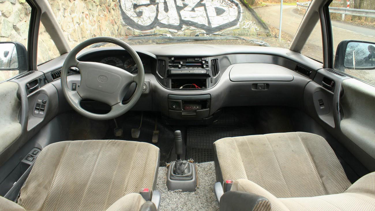 PlechCup závodní speciál: Toyota Panda Previa | Autíčkářova garáž ...